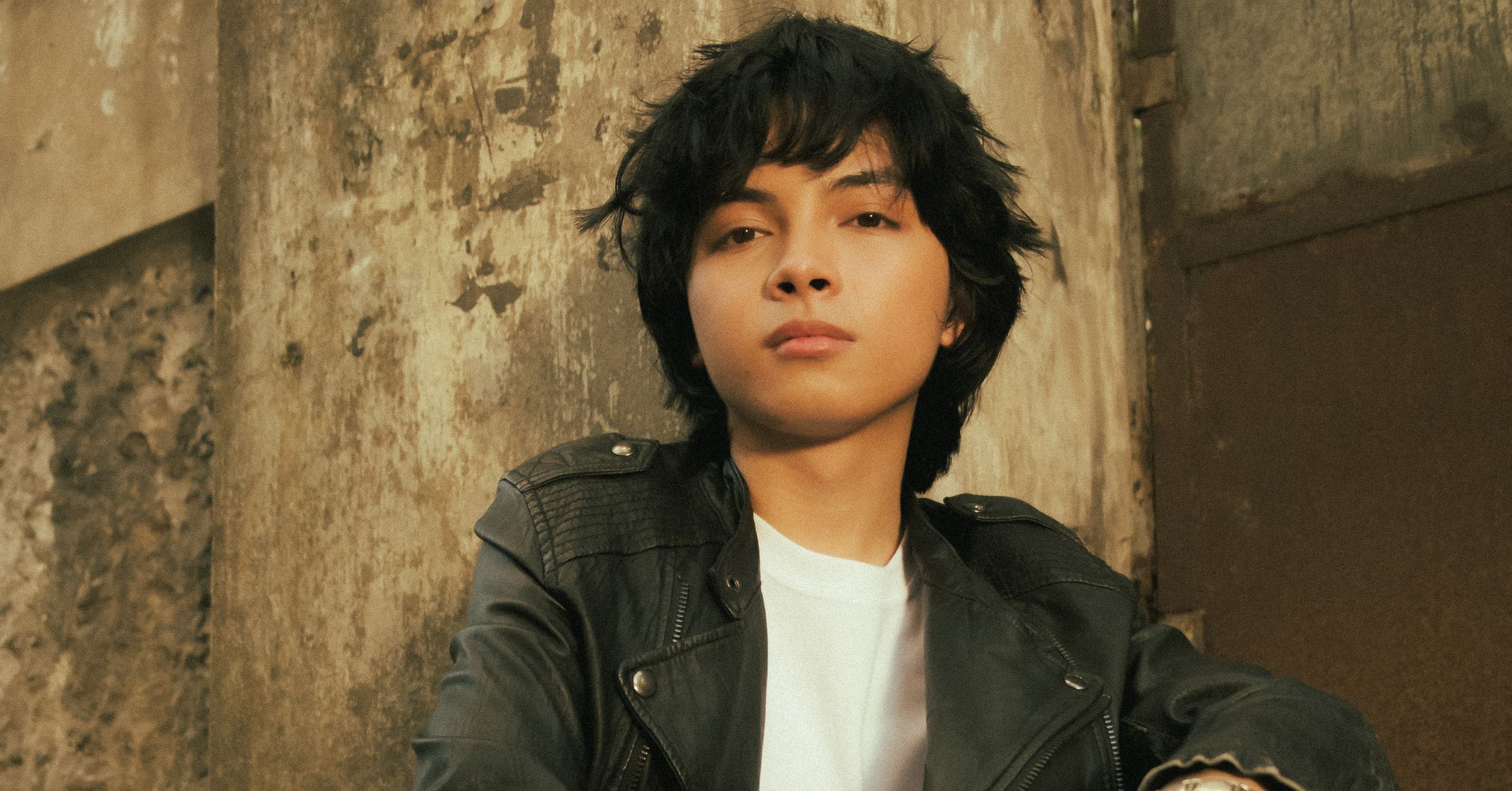 How Rising Singer-Songwriter Kenaniah Does Things His Way